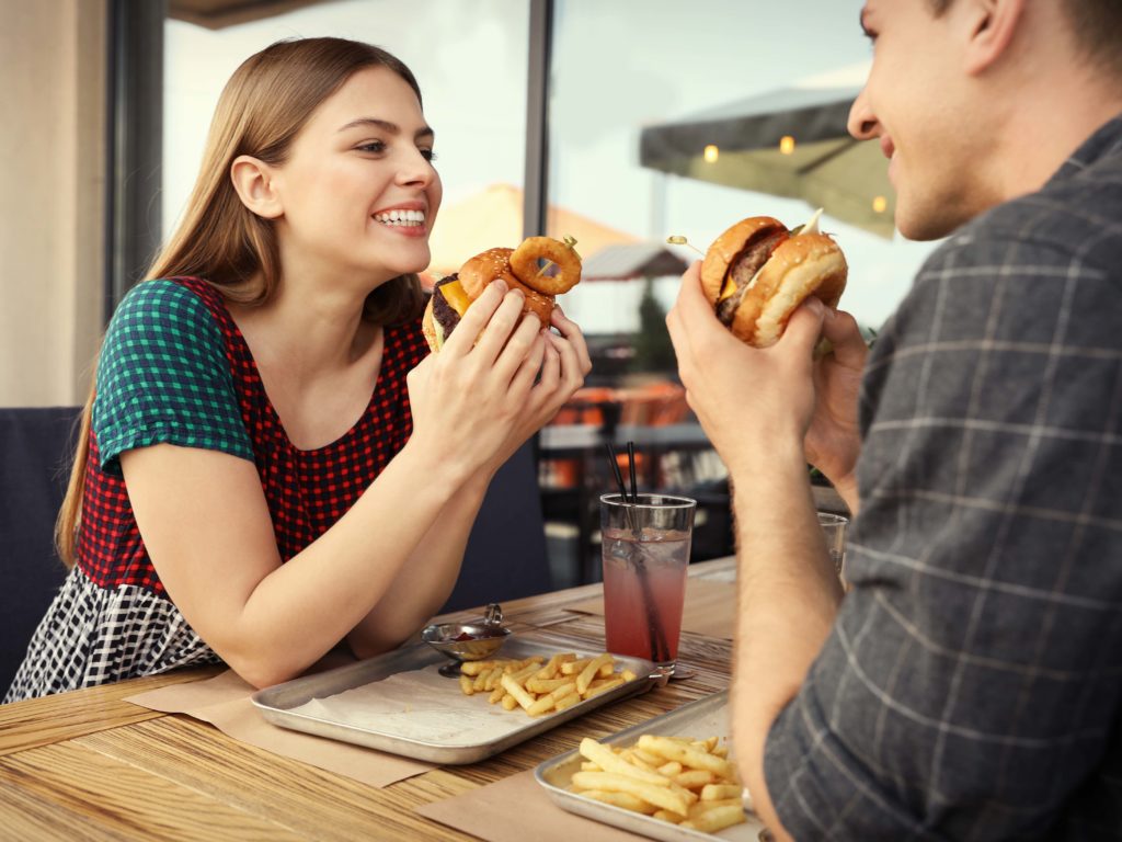 Date in einem Fast-Food Restaurant - Mag. Sarah Rubenthaler BA.pth